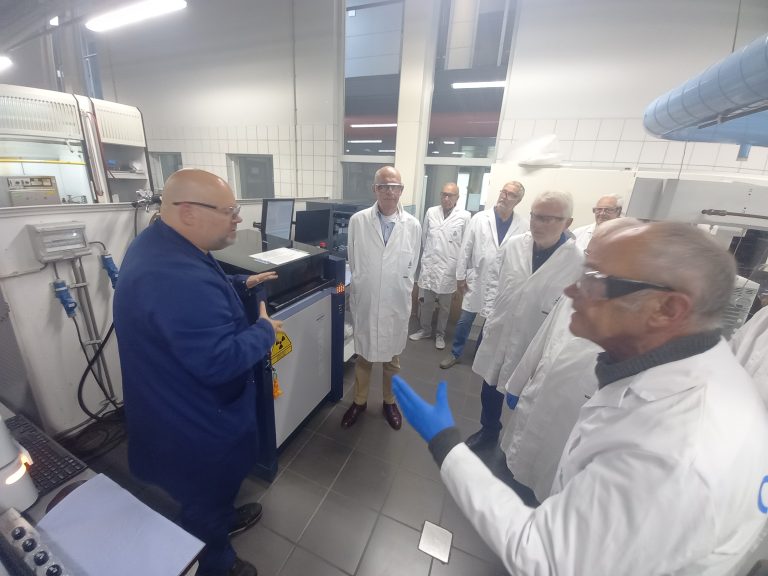 Bezoek aan Saybolt – Historische Vereniging Vlaardingen